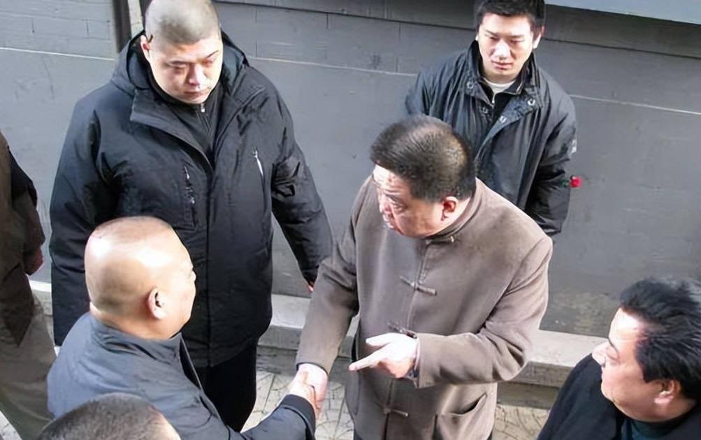 The famous crosstalk actor Meng Fangui expressed support for Cao Yunjin ...