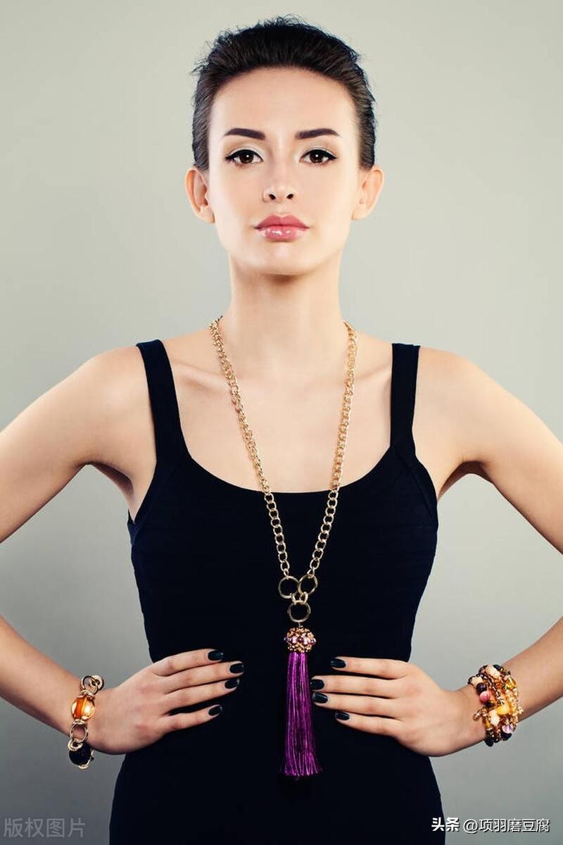 The Fossil Magic of Ancient Amber - Billions of Years in Resin - iNEWS