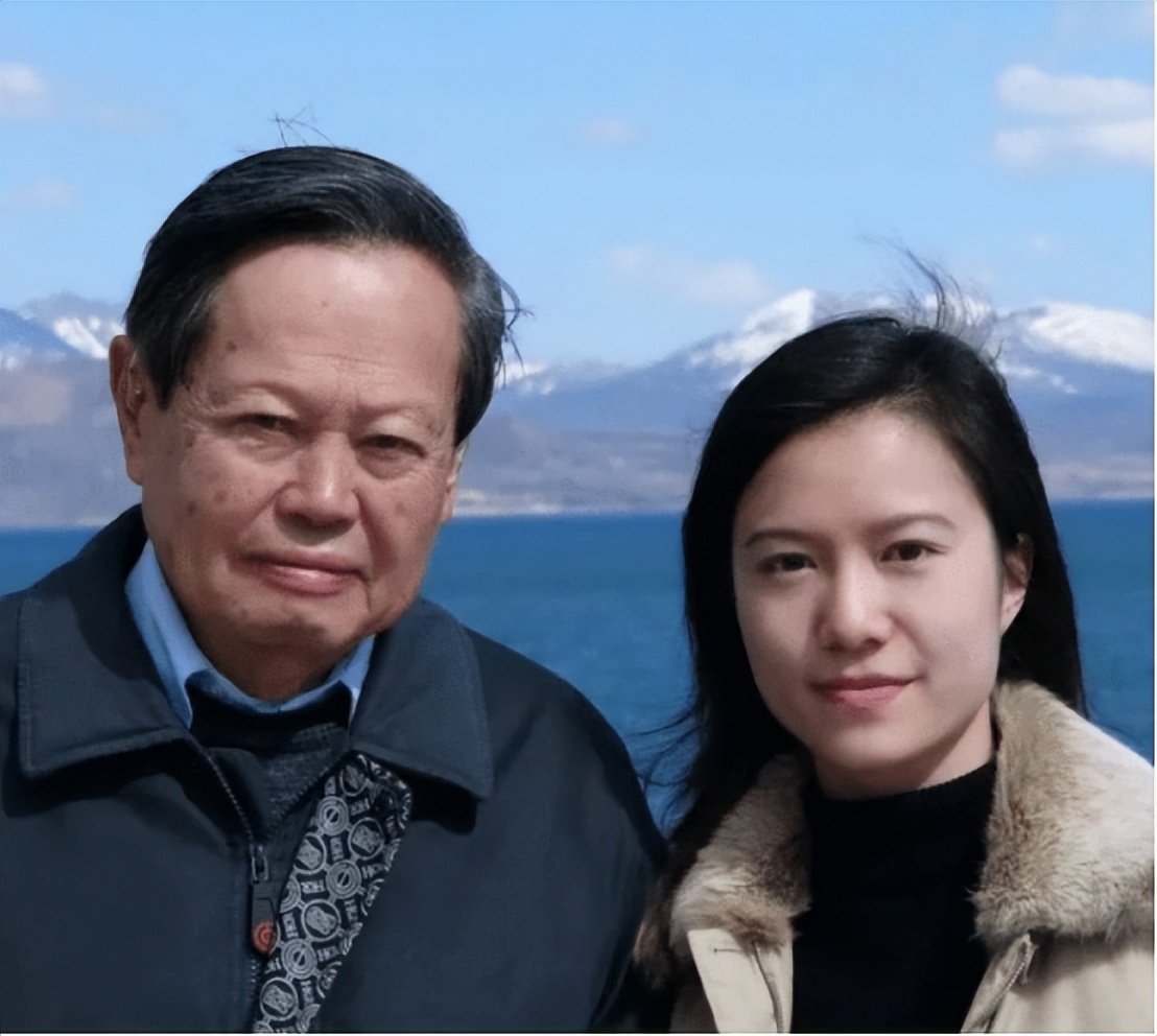 Congratulations to Weng Fan, she has become the most enviable woman - iNEWS