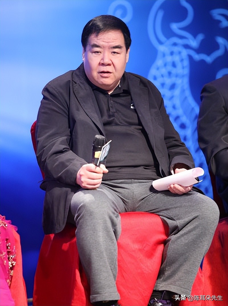 Zheng Zeshi: I saw Donnie Yen in the alley, I looked at him for 5 ...