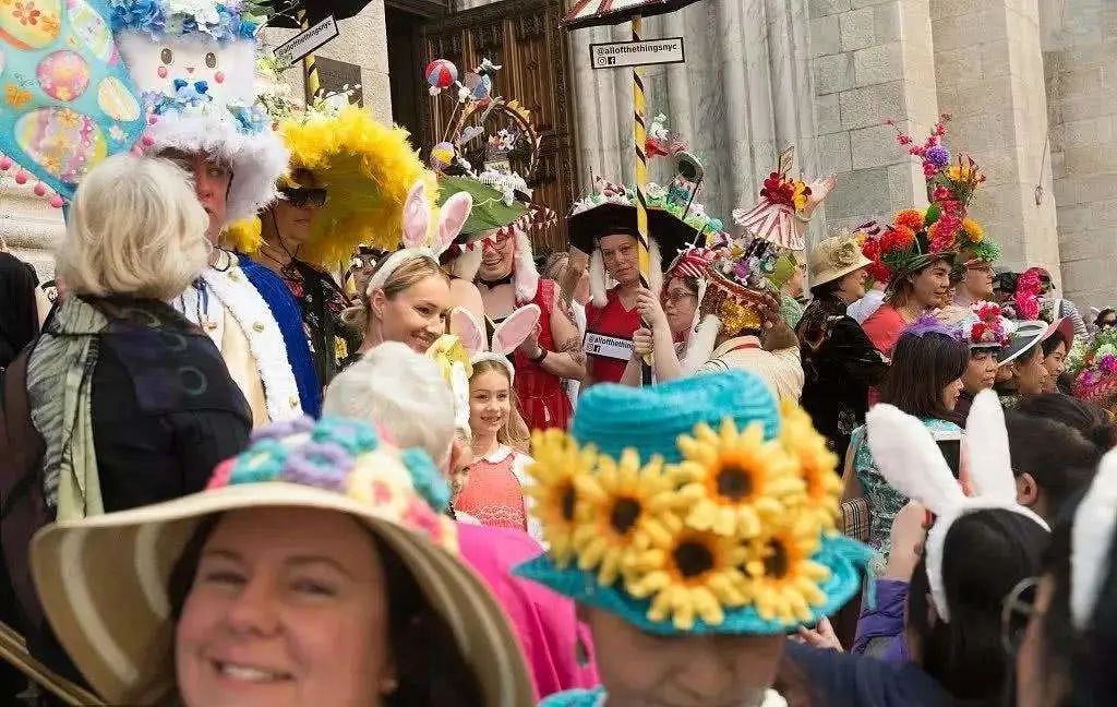 America "Get Out"?British parade?Easter customs in Europe and the ...