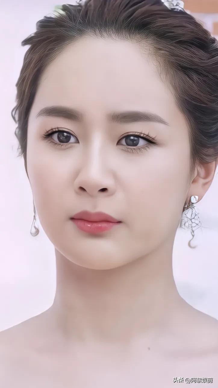 Do you like Yang Zi like this?This is Xia Ran played by Yang Zi, a ...