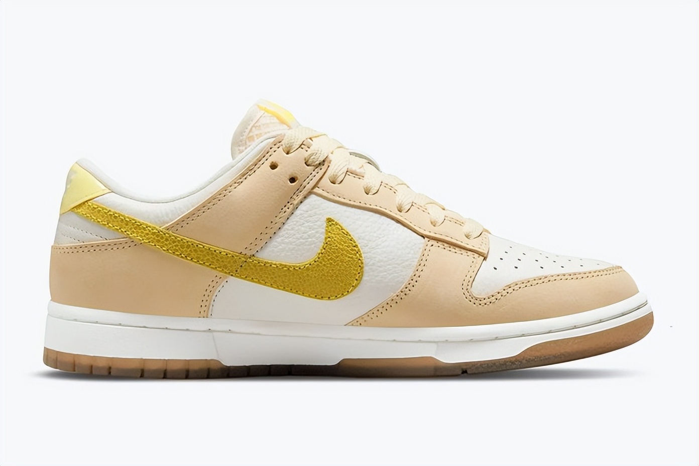 You still need this pair of versatile DUNK! The new beige DUNK makes ...