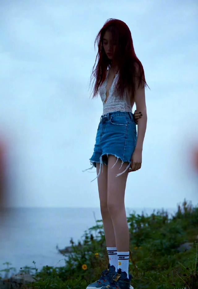 The number one female star with the best legs in the entertainment ...