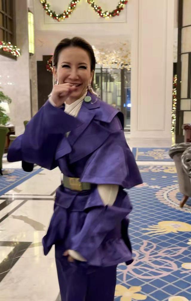 The queen of music, Coco Li, attended the brand event, wearing a long ...