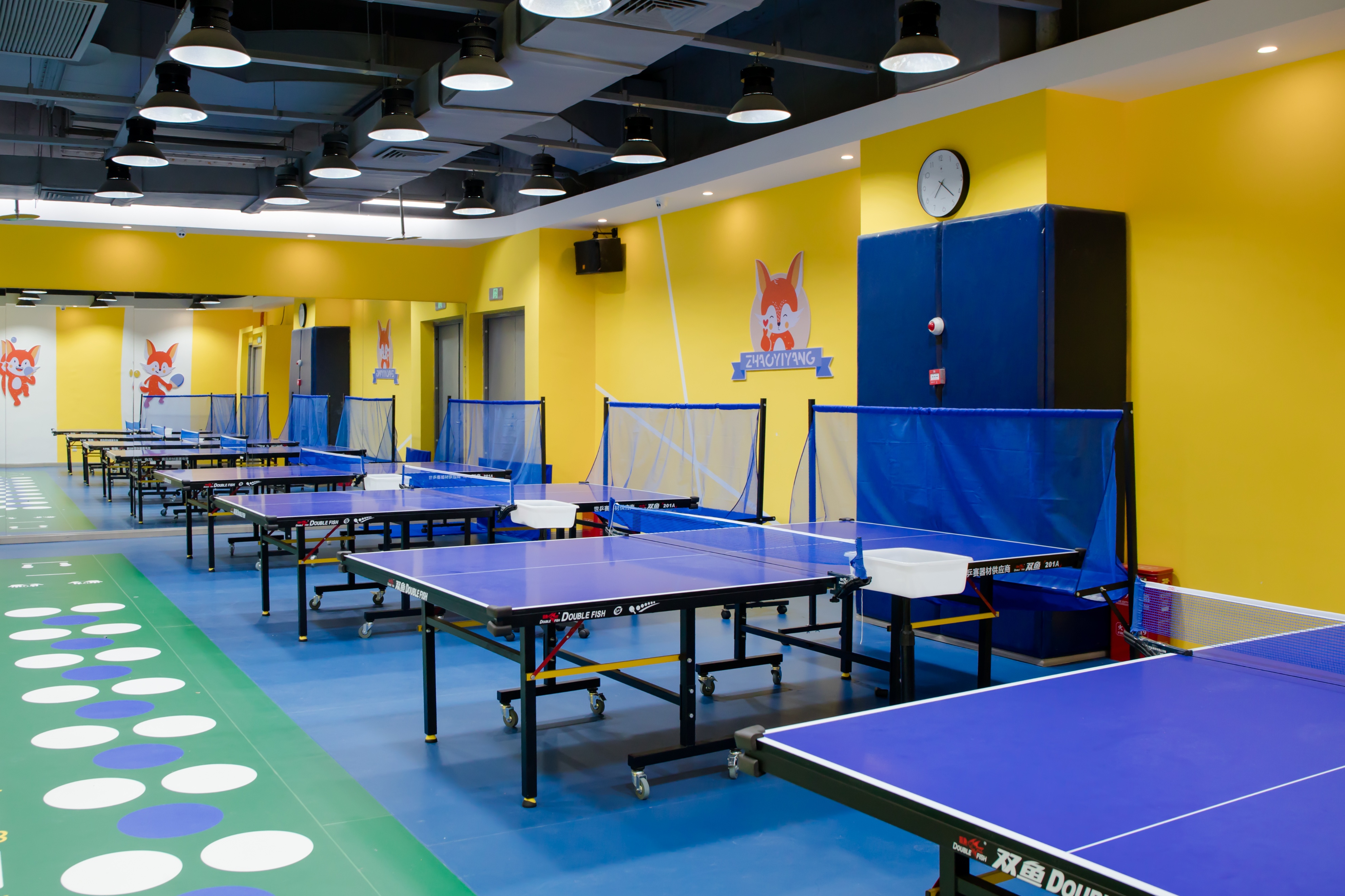 Table tennis introductory training, straight forehand technical ...