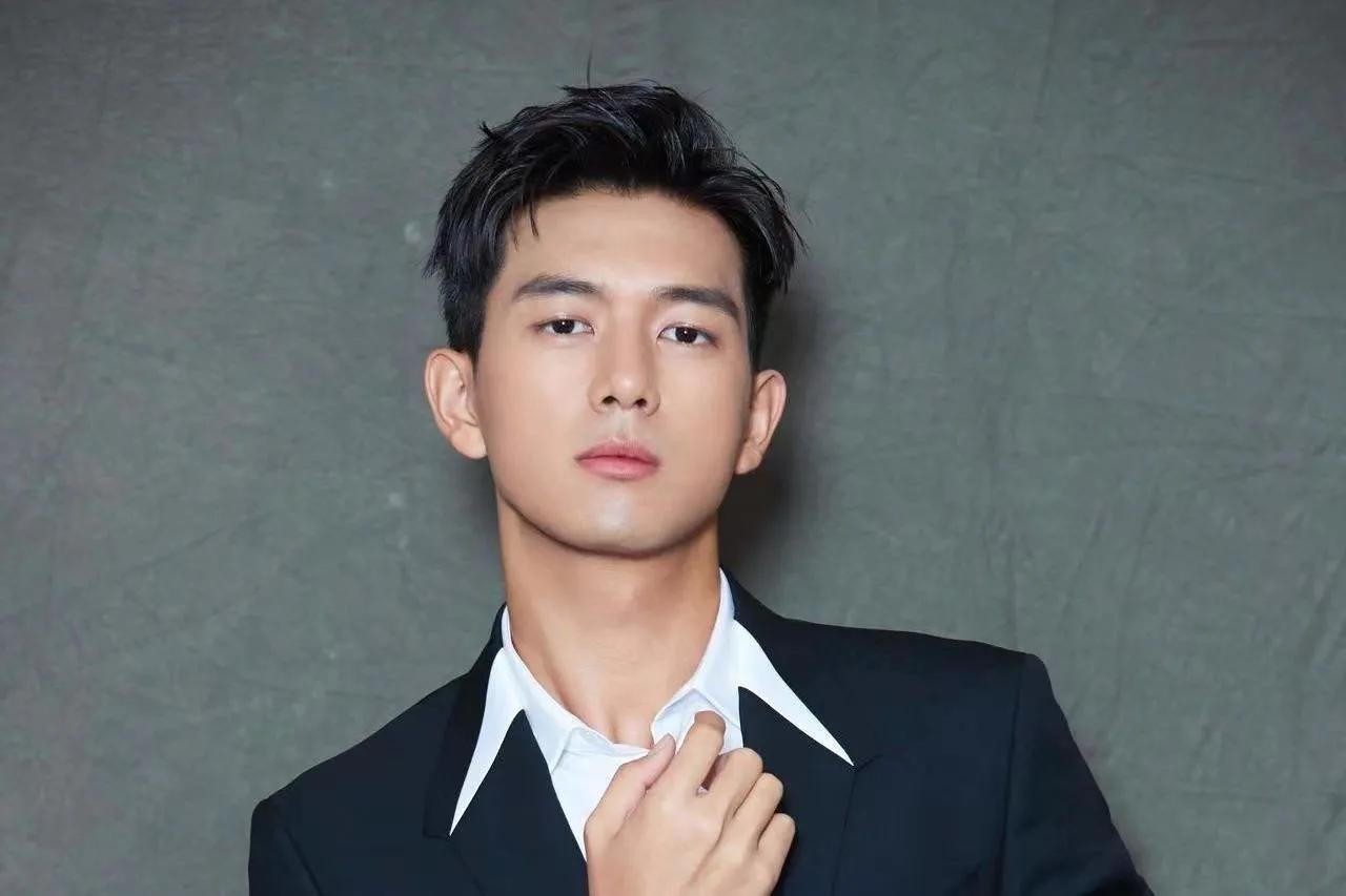 Entertainment broke the news, Xiao Zhan, Zhang Shaohan, Li Xian, Liang Jingru, Wang Yibo, Yu ...