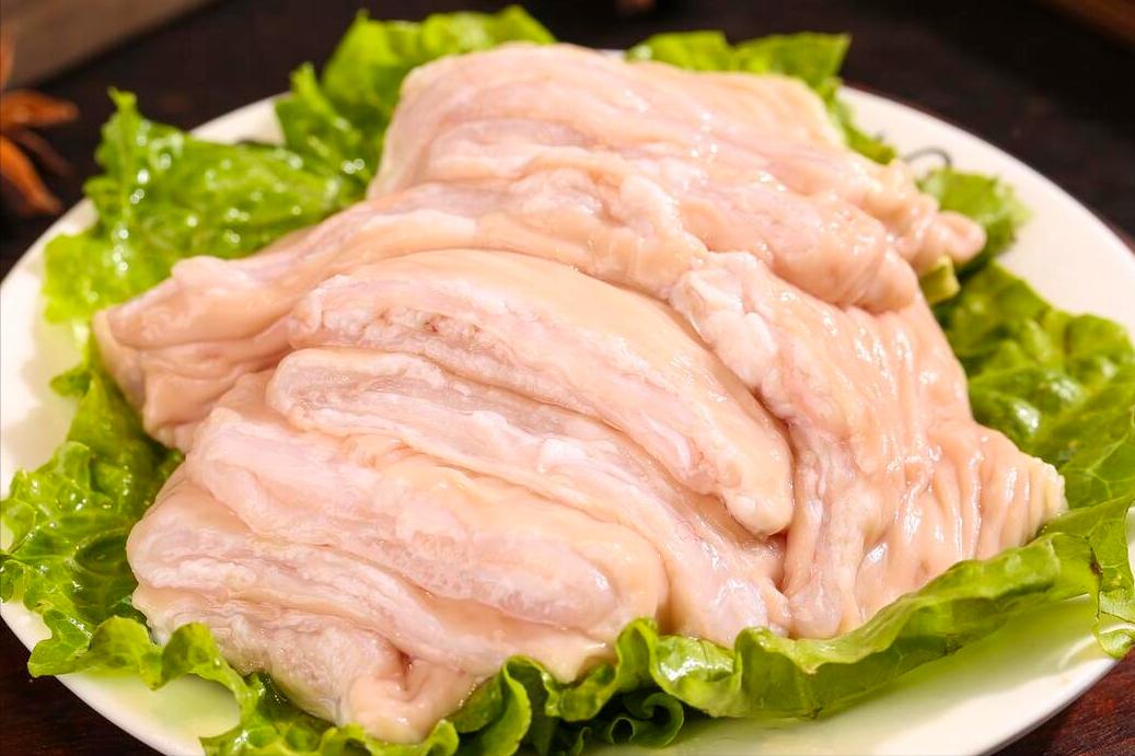 Clean pig large intestine, do not wash with salt and alkali, replace it ...