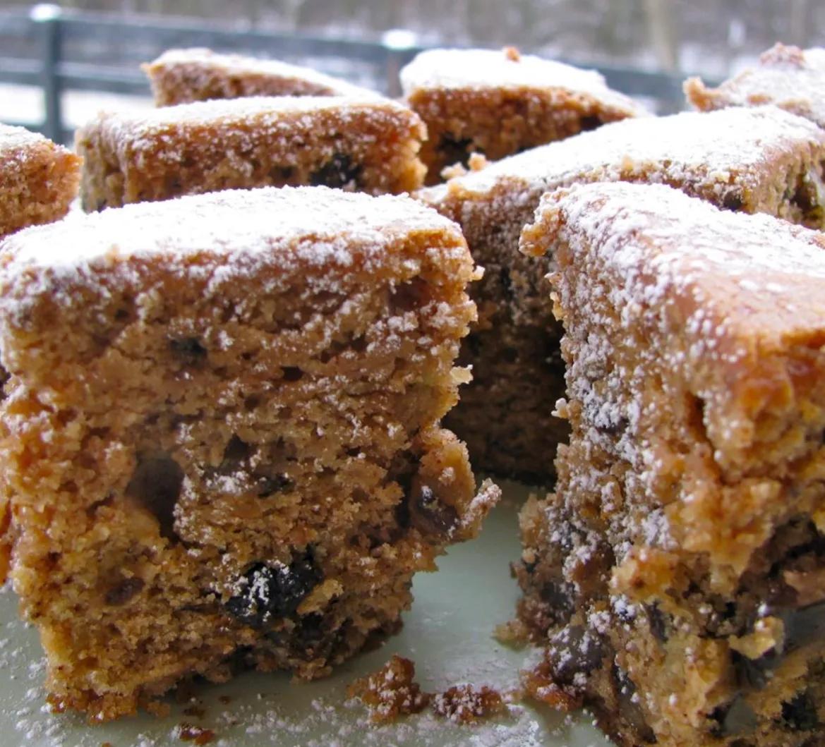 Applesauce cake, witnessing the Normandy landing, the love of American ...
