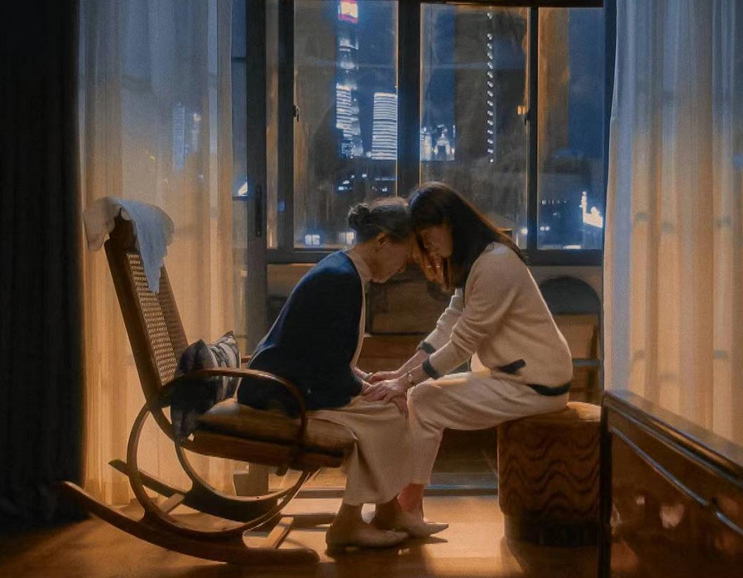 84-year-old Wu Yanshu is the queen of the movie!Wearing a black dress is more elegant than Xi ...