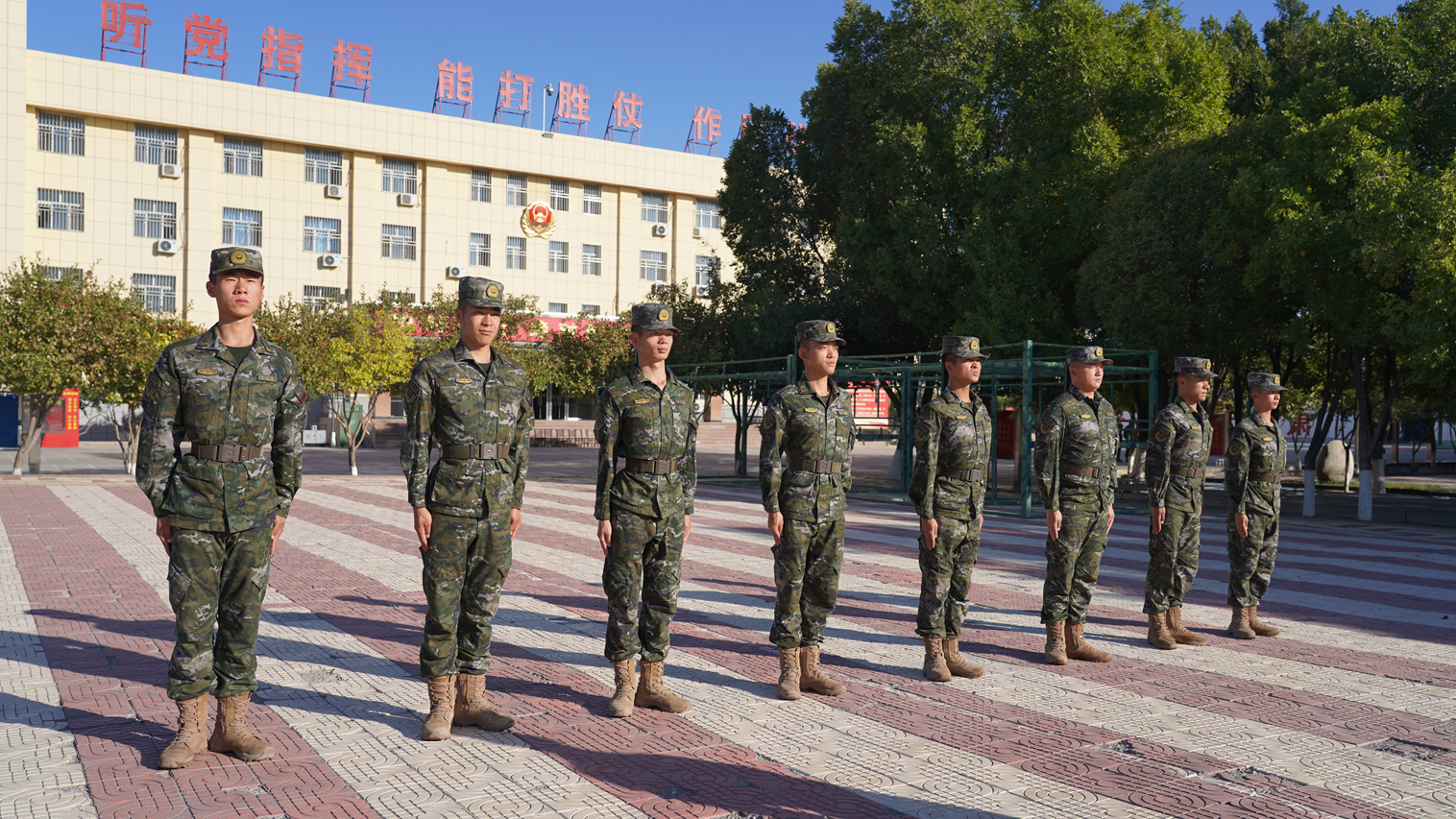 Galvanized steel quenching and inspiring soldiers, quenching qualified ...