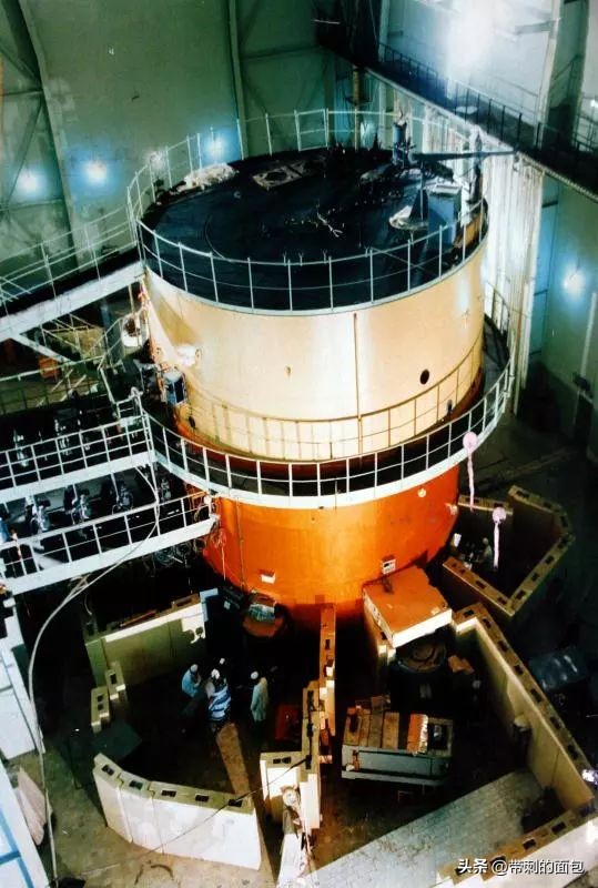 The future of unlimited power - the key technology for micro nuclear ...