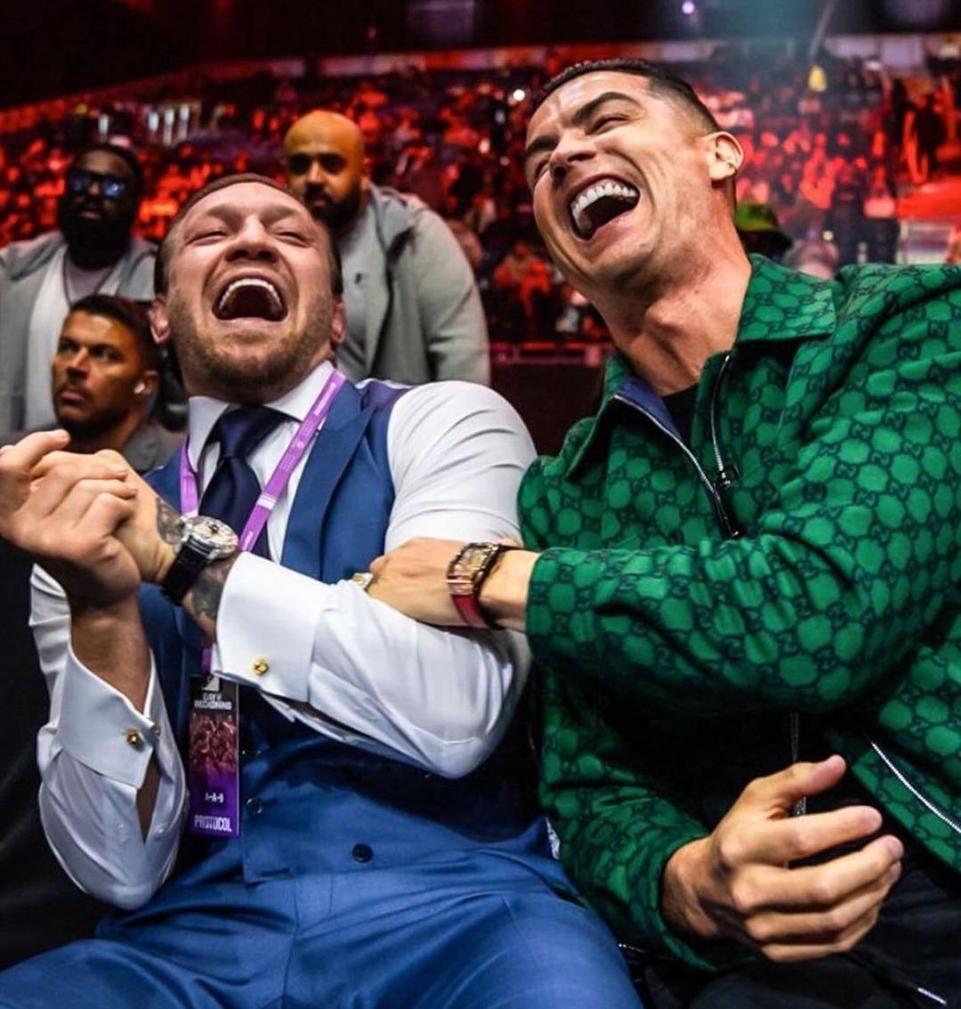 One minute of awkward talk with Cristiano Ronaldo, don't be too rigid ...