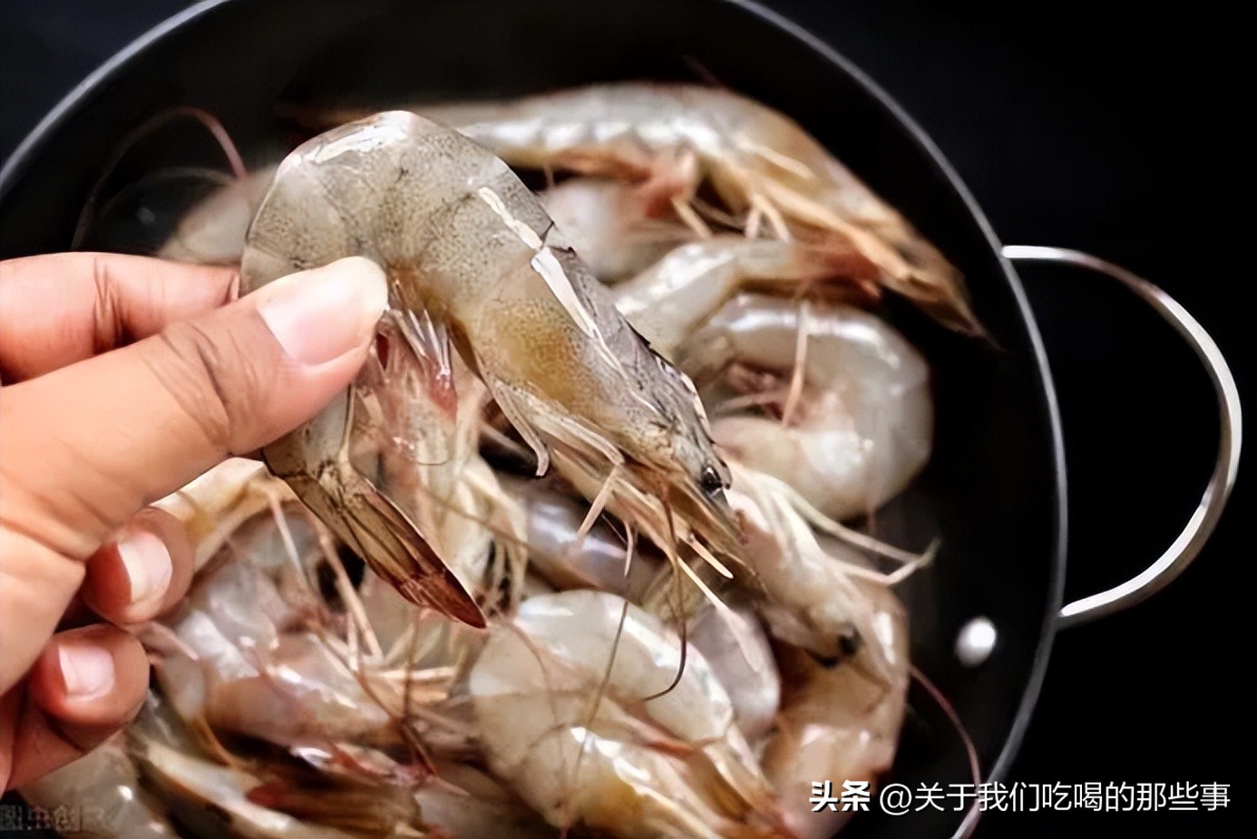 To save prawns, it is best not to put them directly in the refrigerator ...