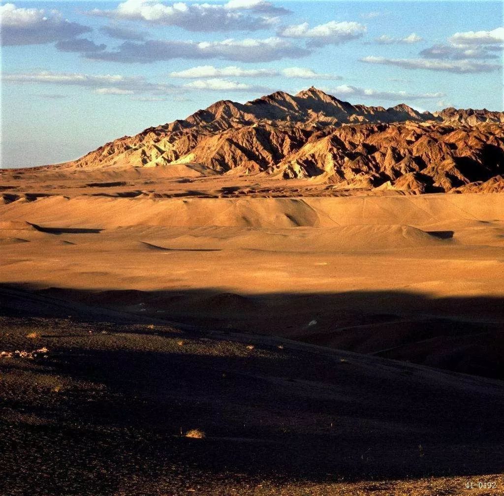 Li Yu's original poem: "Jing Kui San Dangerous Mountains" - iMedia