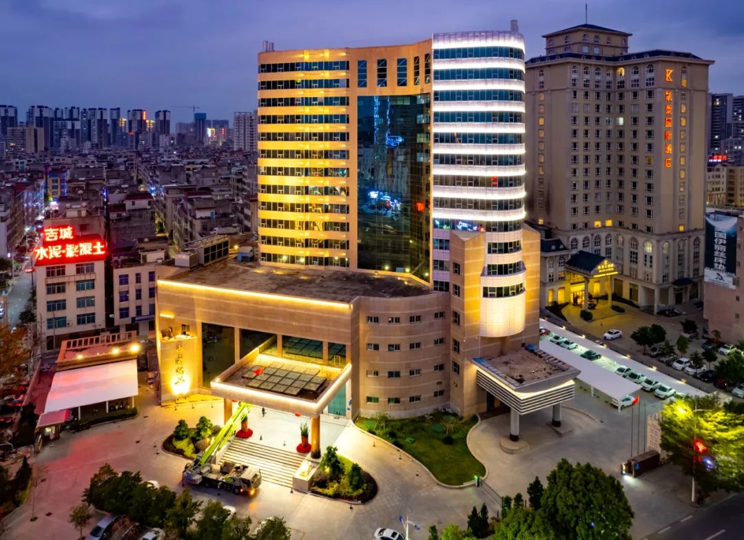 Resplendent and brilliant, Lianjiang is bright - iNEWS