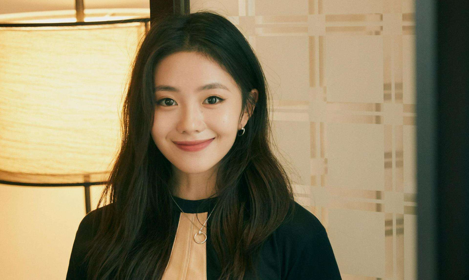 Small gossip: Chen Xiaoyun, Yang Ying, Luhan, Yang Zi, Qiwei, Wang Shiling, Wu Xin, Liu Haocun ...