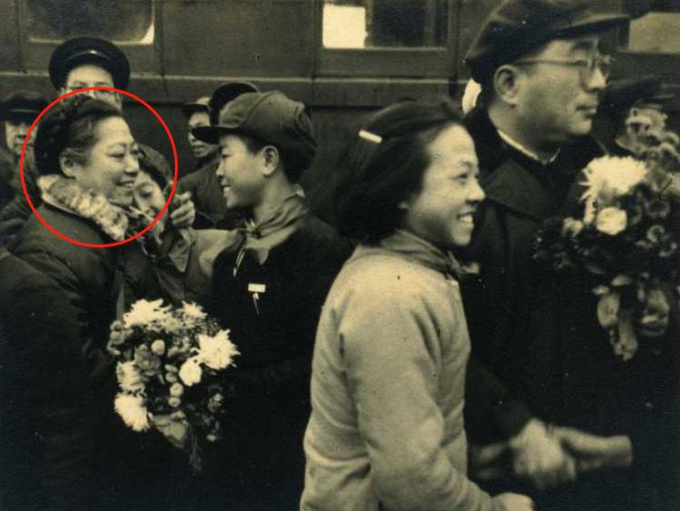 Fang Lingru: As famous as Lin Huiyin, she was afraid to divorce because ...