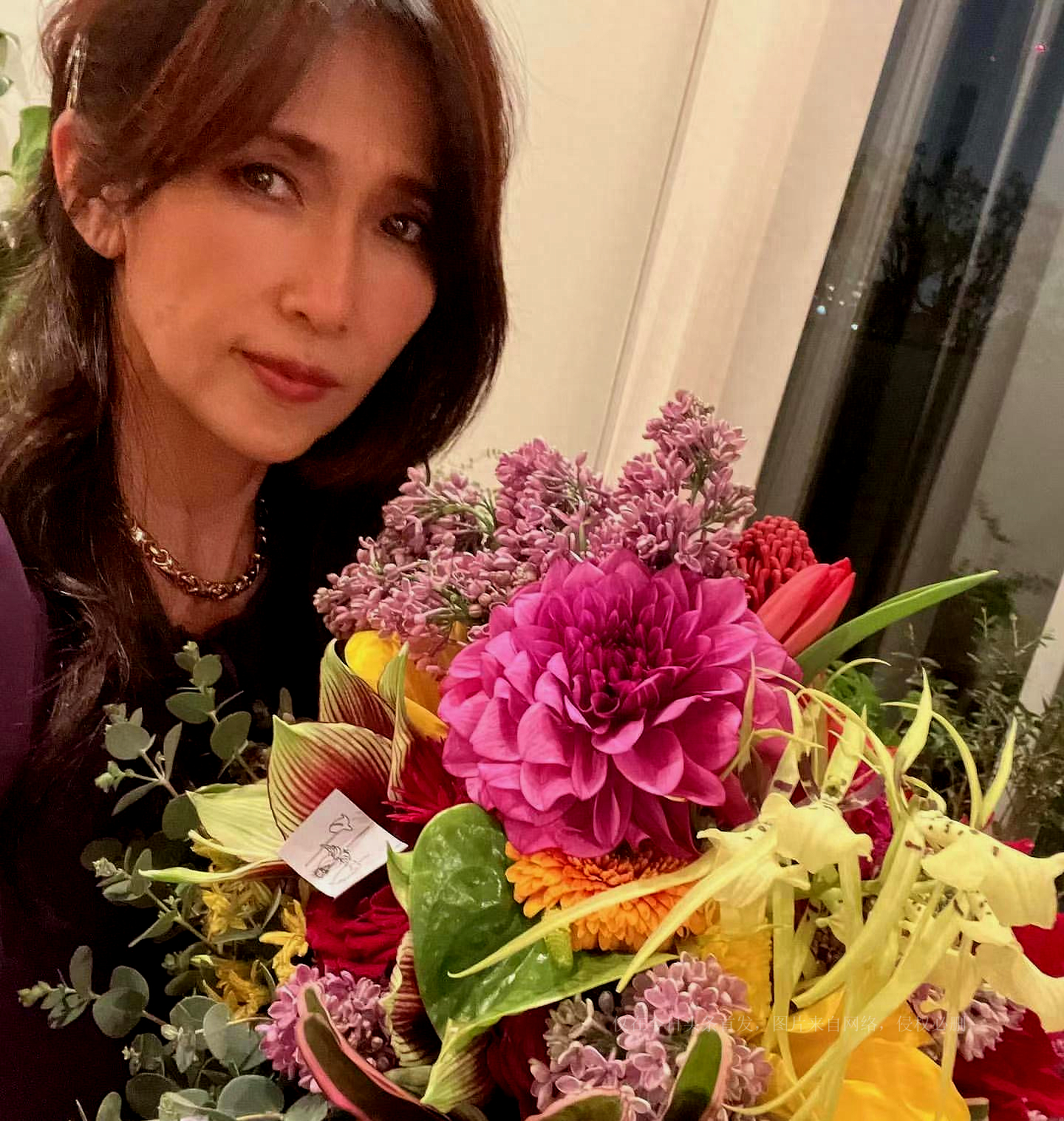 Kudo Shizuka's nose turned red and she was in tears, Kimura Takuya posted roses to celebrate his ...