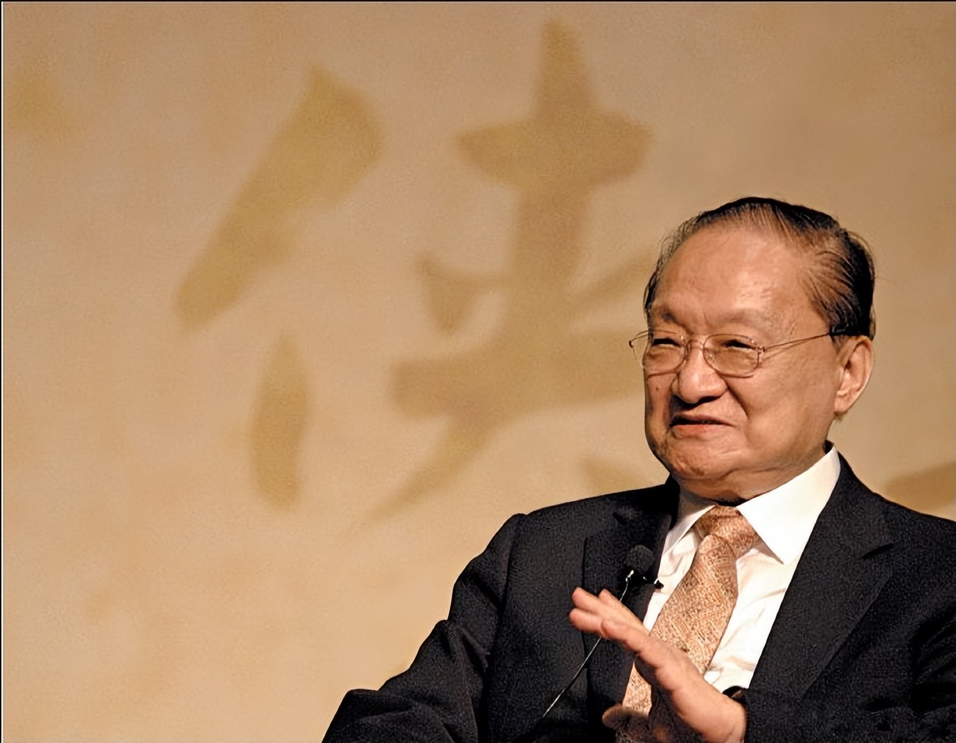 Jiang Ying: How did she become a legend when she married her elder ...