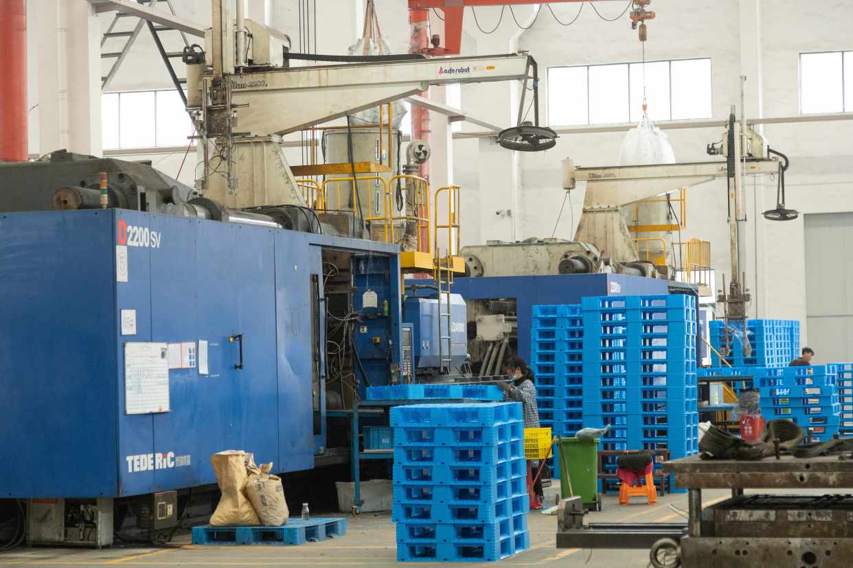 Injection Molded Trays VS Blow Molded Trays: Which Is Right For Your ...