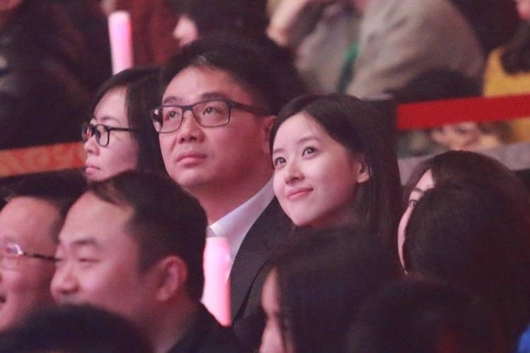 Big melon! Wang Sicong mocked Zhang Zetian: She is a "second-generation sleeper" who has lost ...