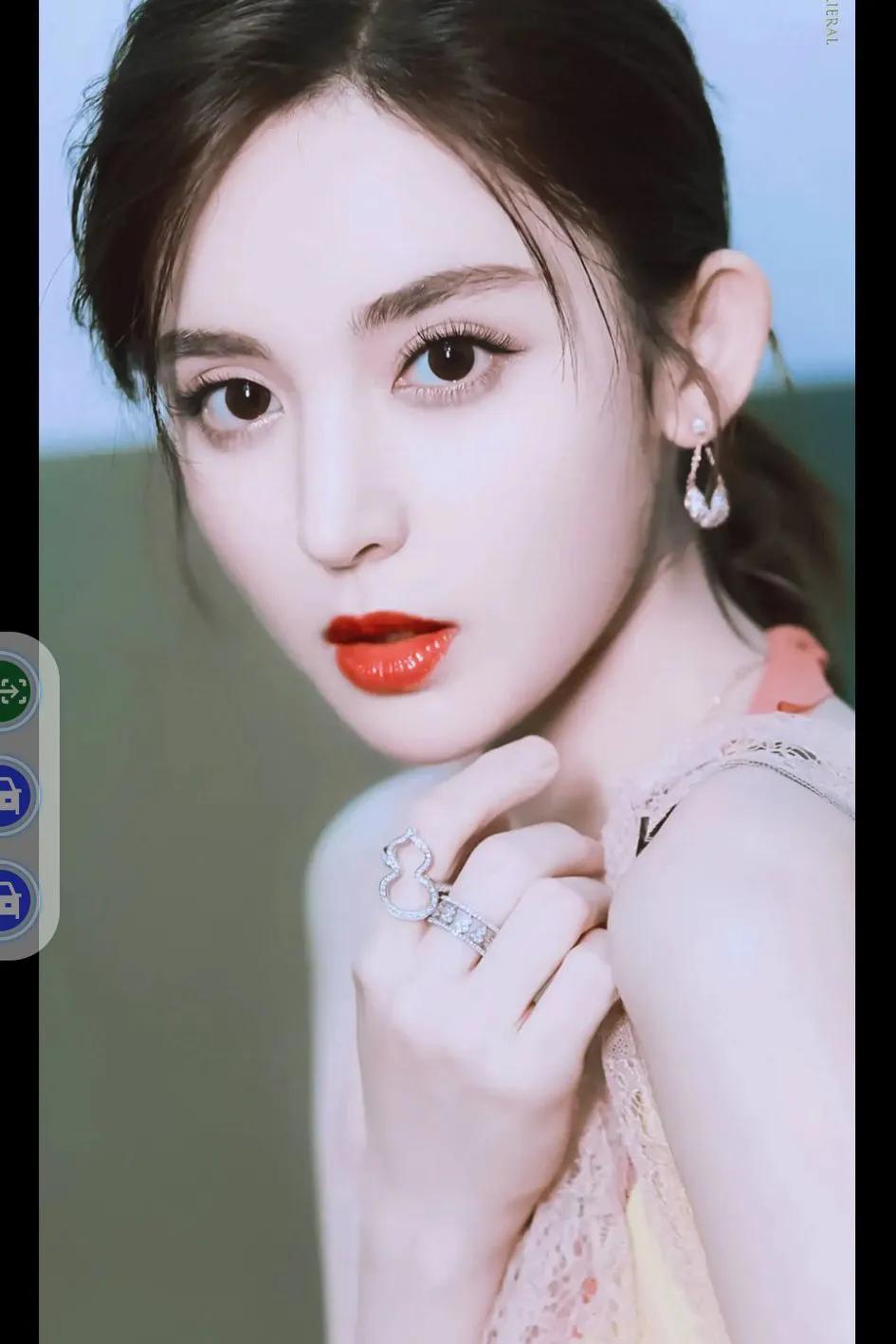 Guli Nazha, the female star with long legs - iMedia