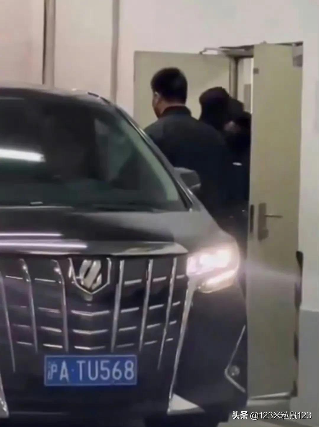 Xiao Zhan and Yang Zi used the same car to be on the hot list, leading ...