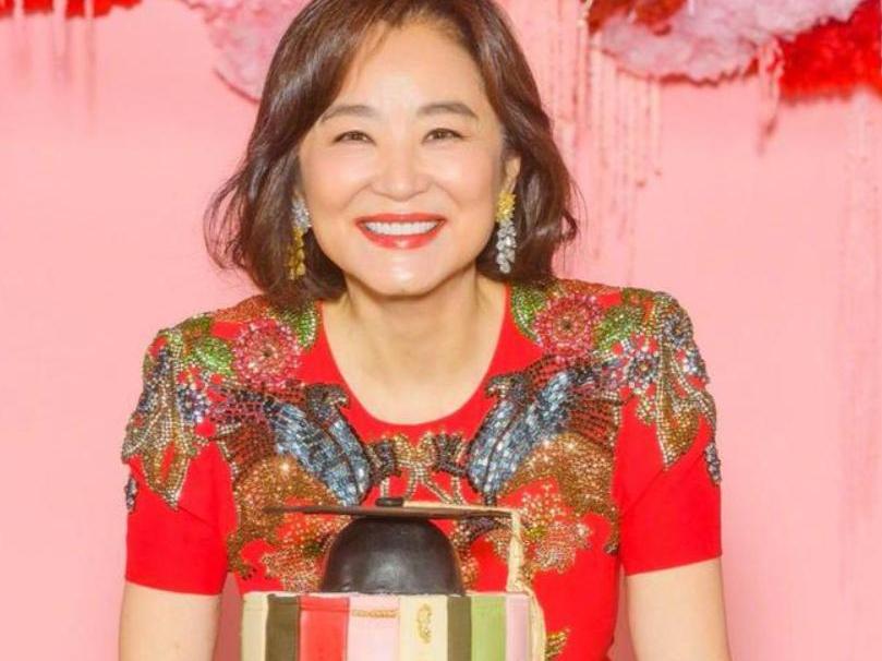 Brigitte Lin had plastic surgery?Wearing hundreds of millions of jewels ...