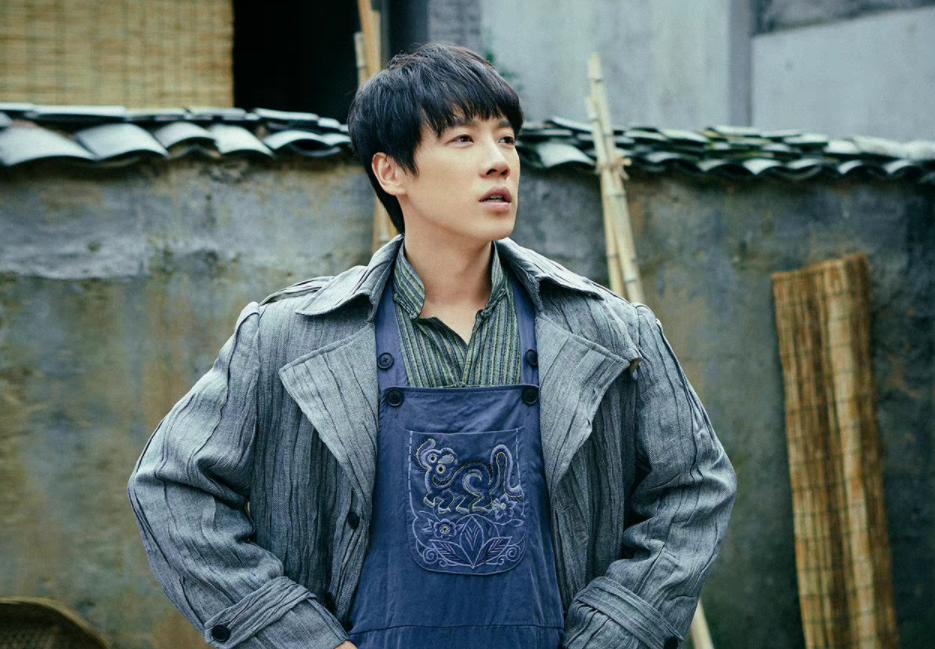 "Peng Dahai" in "Please King" has the face of Wei Daxun, and his acting ...