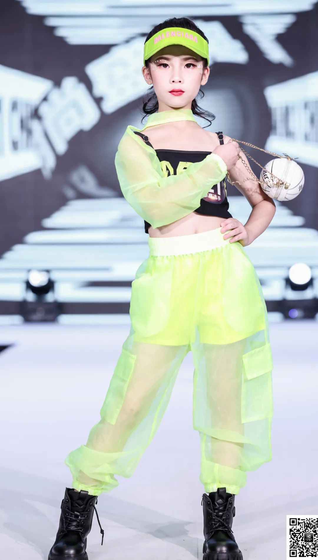 The most popular little supermodel - Du Jiaying[Hope to achieve ...