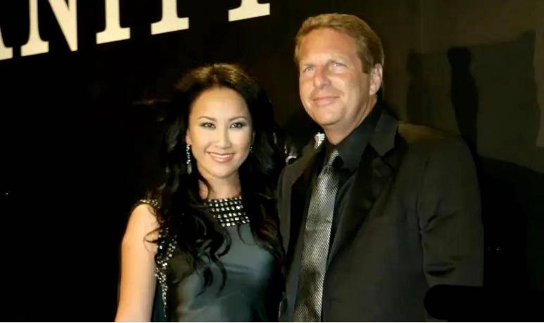 Coco Lee's husband appeared at the crematorium and was cursed by fans ...