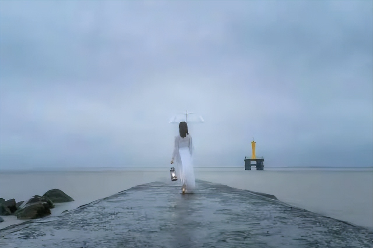 The most poetic way of life for a person, 9 words are enough - iNEWS