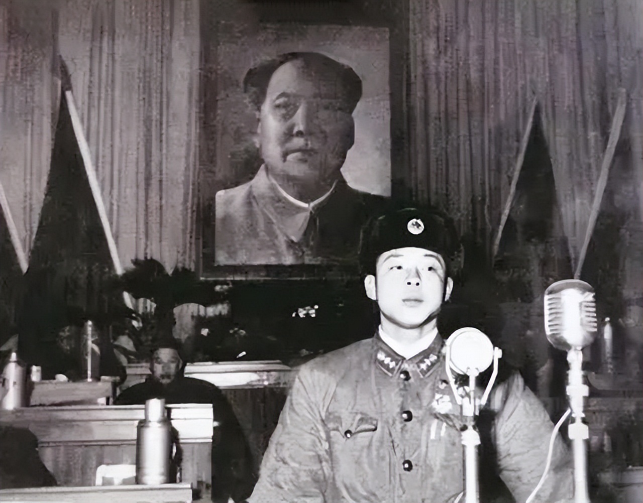 22-year-old Lei Feng was injured on duty, why was he not rescued ...