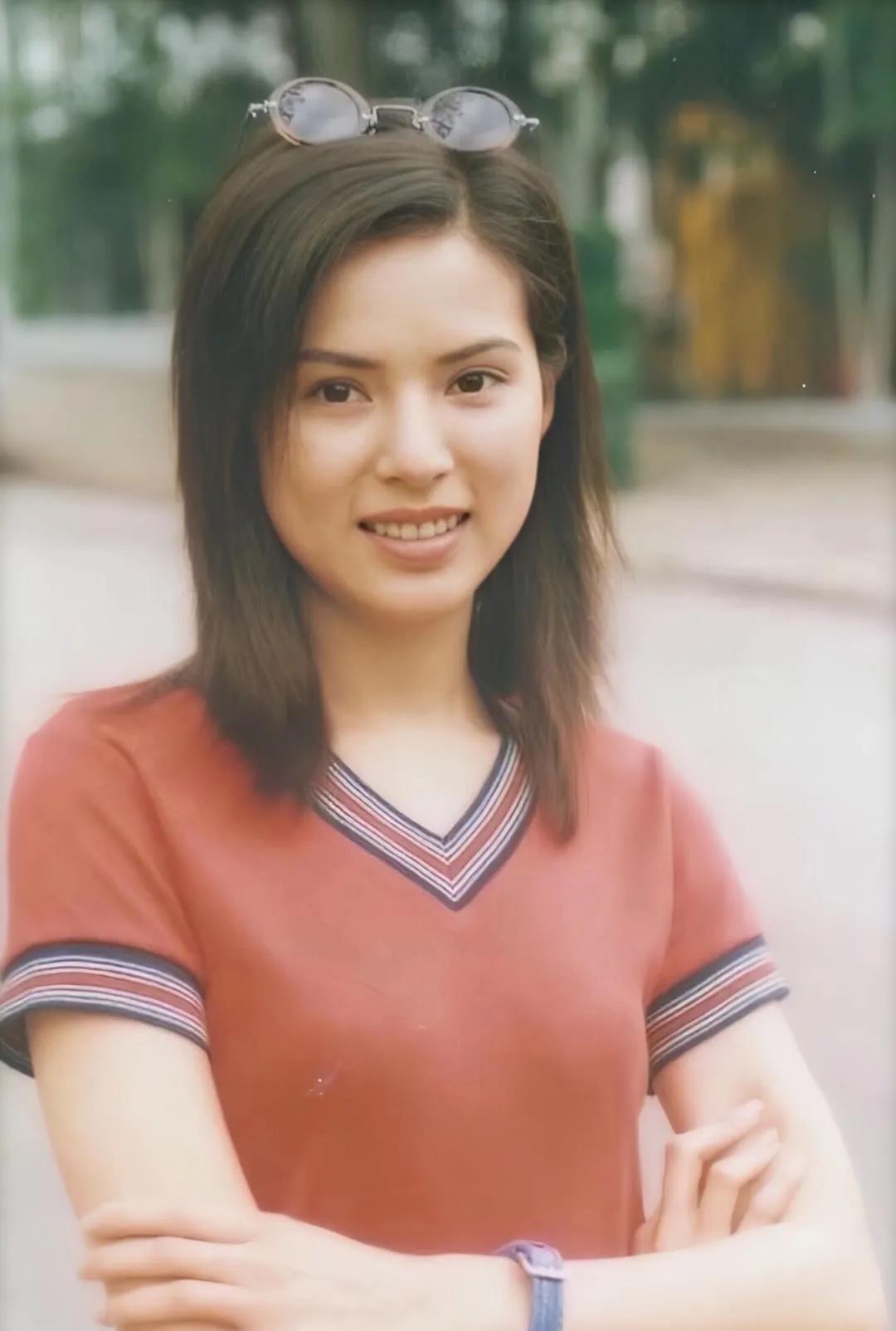 Photos of Li Ruotong when he was young - iNEWS