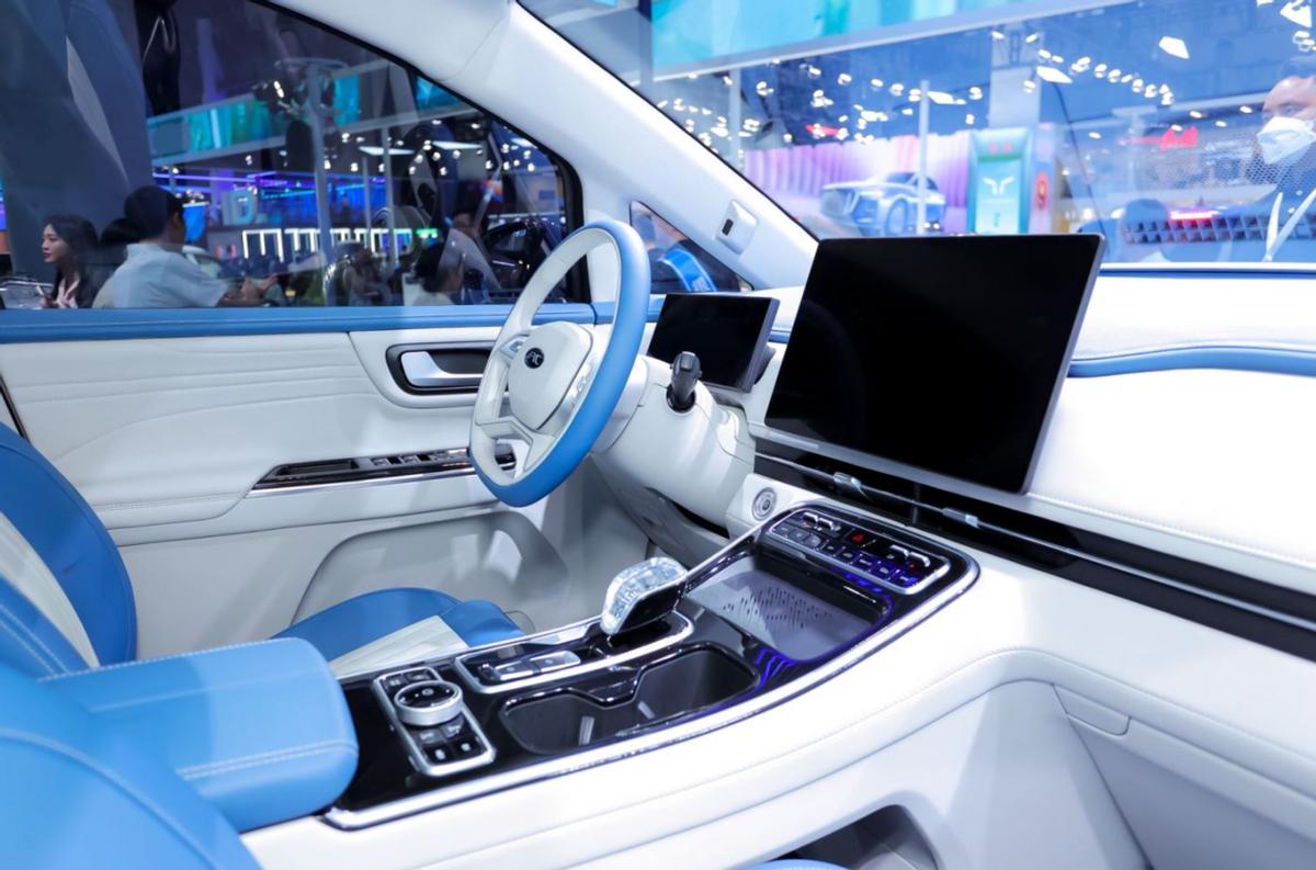 The first 3DHT smart electric hybrid MPV, 1200KM battery life is just a routine operation - iMedia