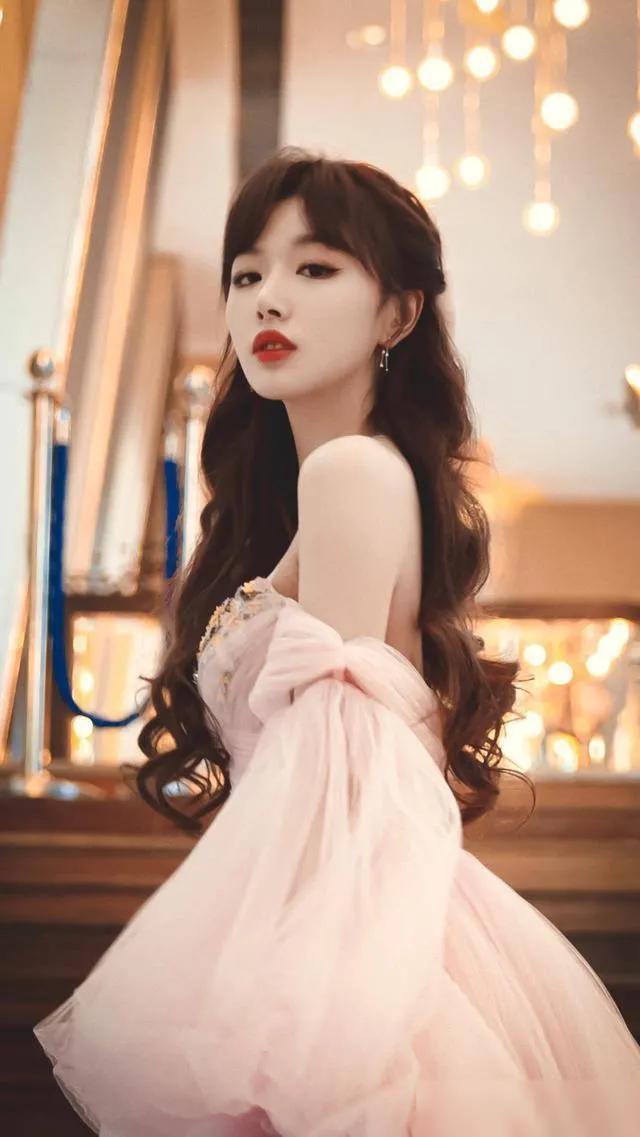 The amazing Kong Xueer - iMedia