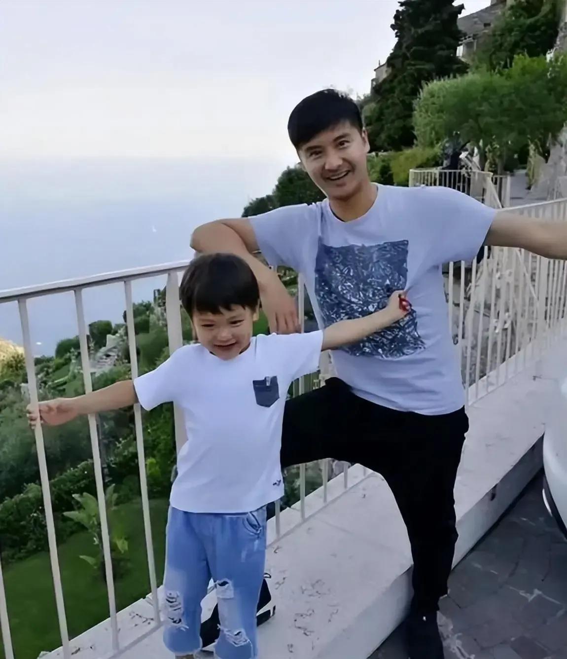 Tian Liang shared a recent photo of her daughter!14-year-old with long ...