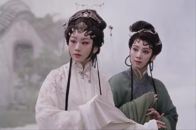 "The Legend of the White Snake·Love" Jinshanshuiman, Bai Suzhen tried ...