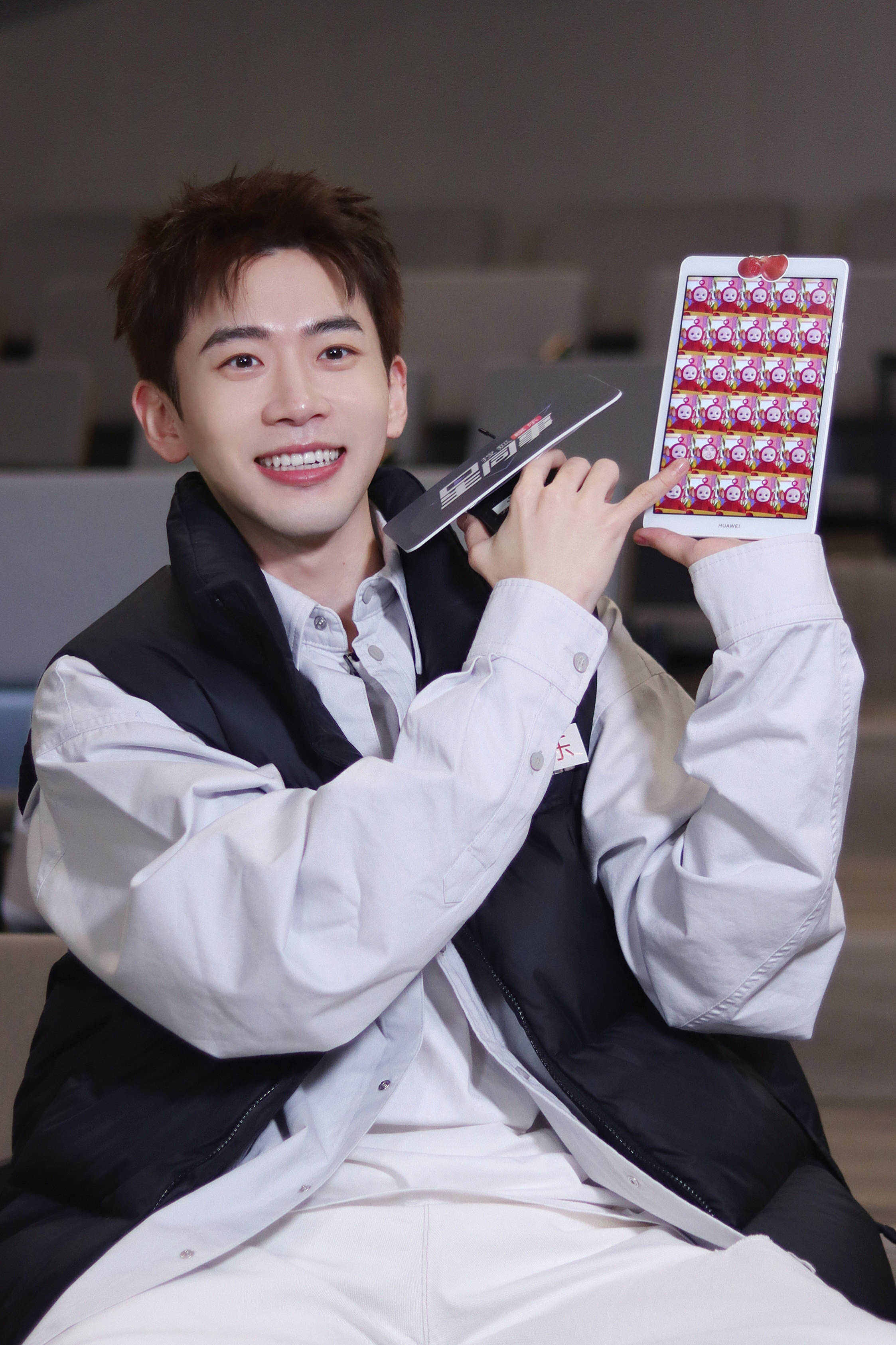 Fei Qiming shared and chatted with Zhang Ruoyun about interesting ...