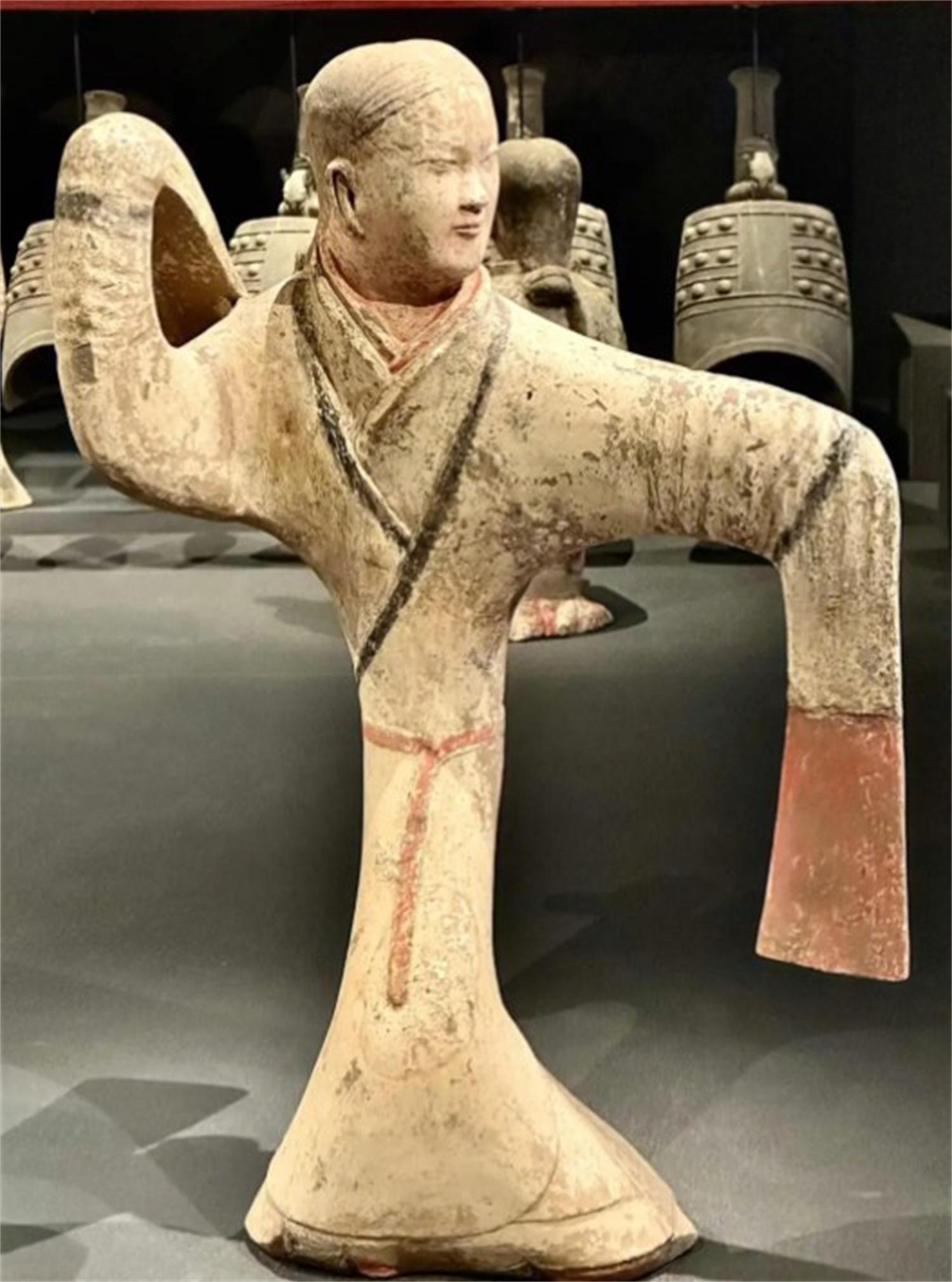 Reproduce the demeanor of the Han Dynasty with singing and dancing, and ...