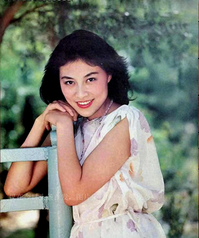 Yue Hong: 2 After winning the Best Actress Award, Jet Li filed for ...