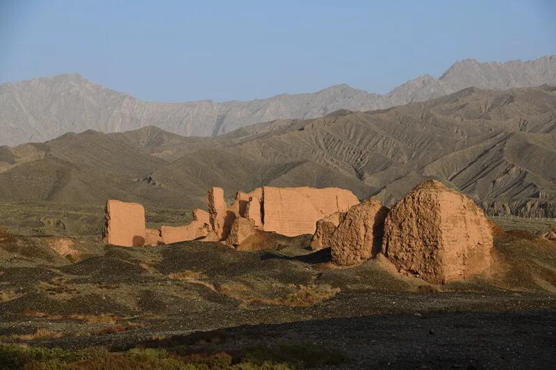 "Travelers Walk Xinjiang" Subashi Buddhist Temple Ruins - iNEWS