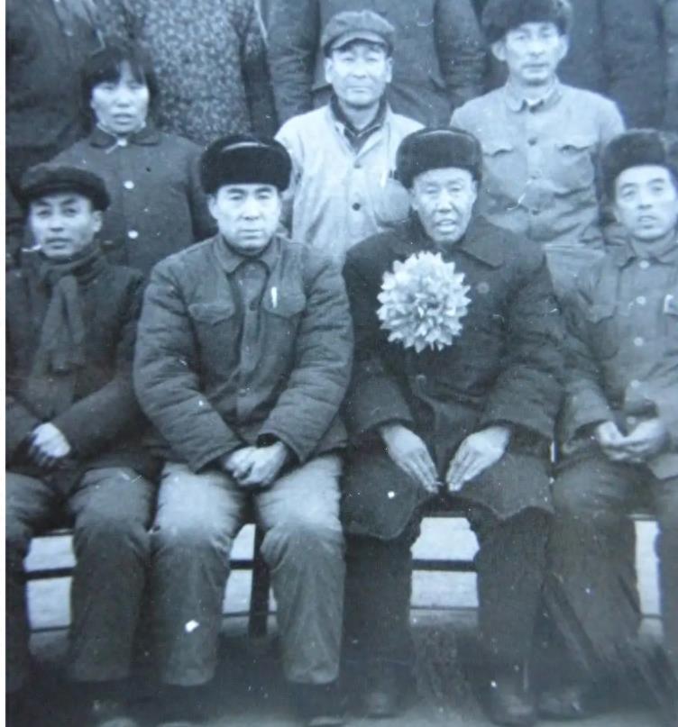 Chai Yunqing is the shadow of Premier Zhou. After playing the role of ...