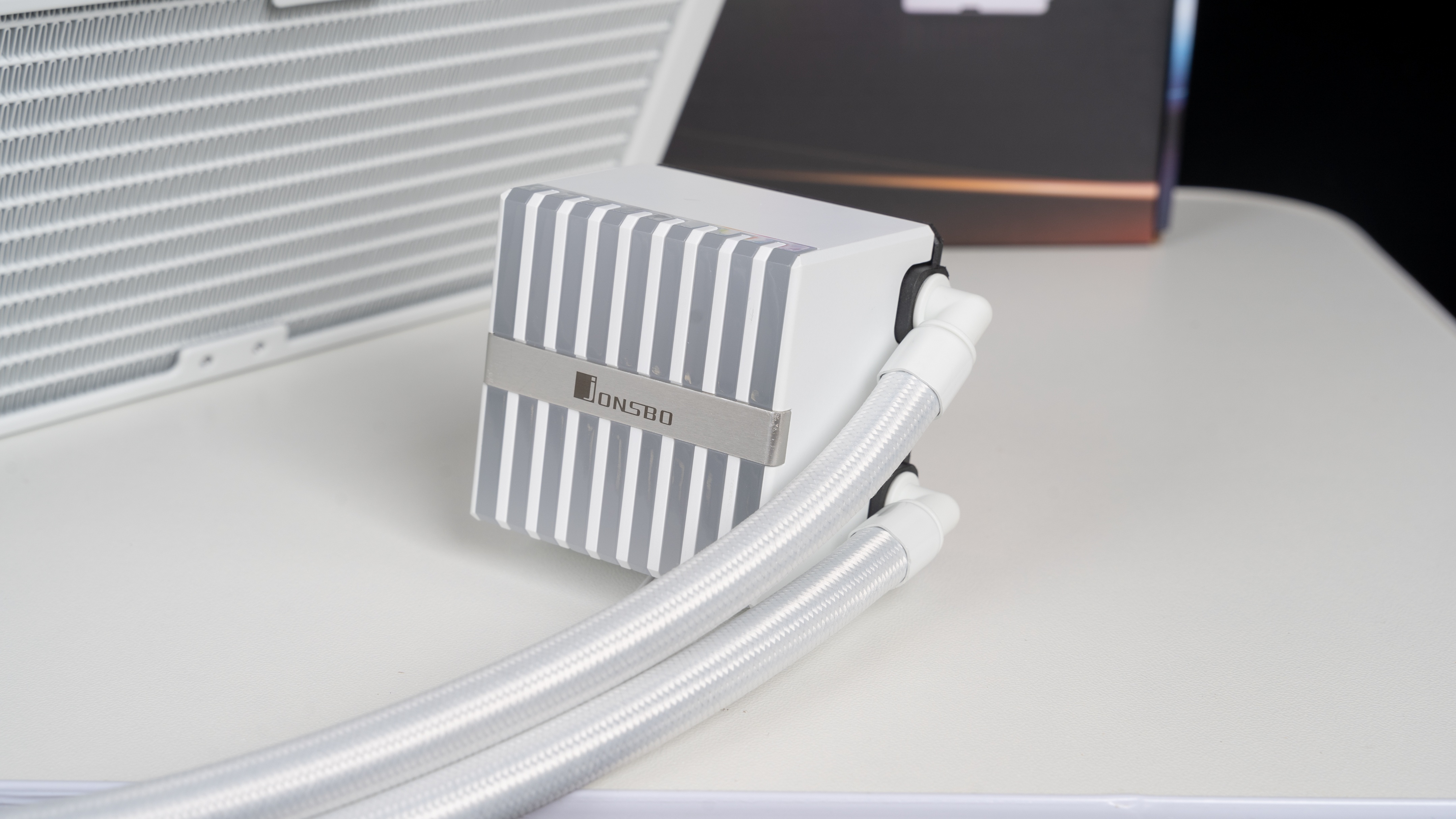 喬思伯HXW-360水冷散熱器開箱評測，設計新穎性能均衡壓制i7輕鬆 - 資訊咖