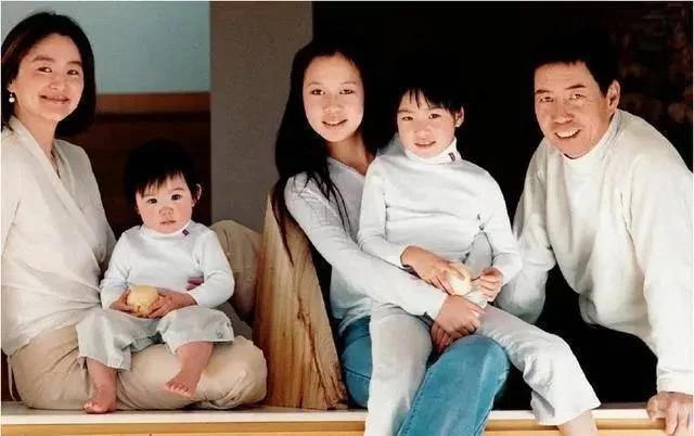 Brigitte Lin is outstanding, but her three daughters are mediocre ...