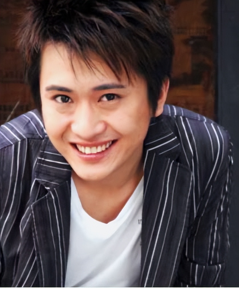 The 41-year-old "CCTV celebrity" Yang Fan has completely embarked on ...