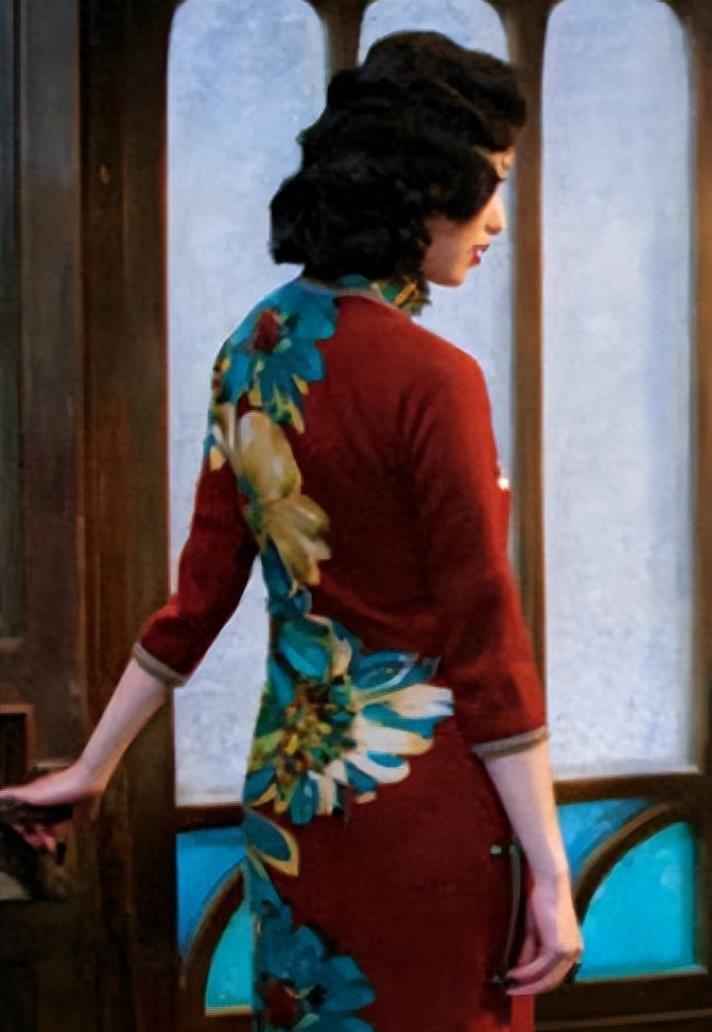 With long legs, beautiful backs, perky breasts and buttocks, these ...