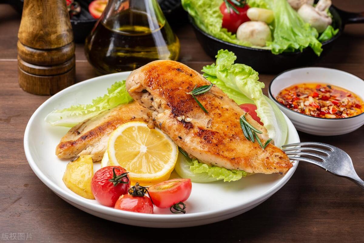 Why do fitness people like to eat chicken breast? 5 reasons to tell you ...