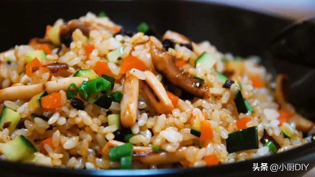 Fried rice must use "overnight rice"?Hotel chef: The method is wrong ...